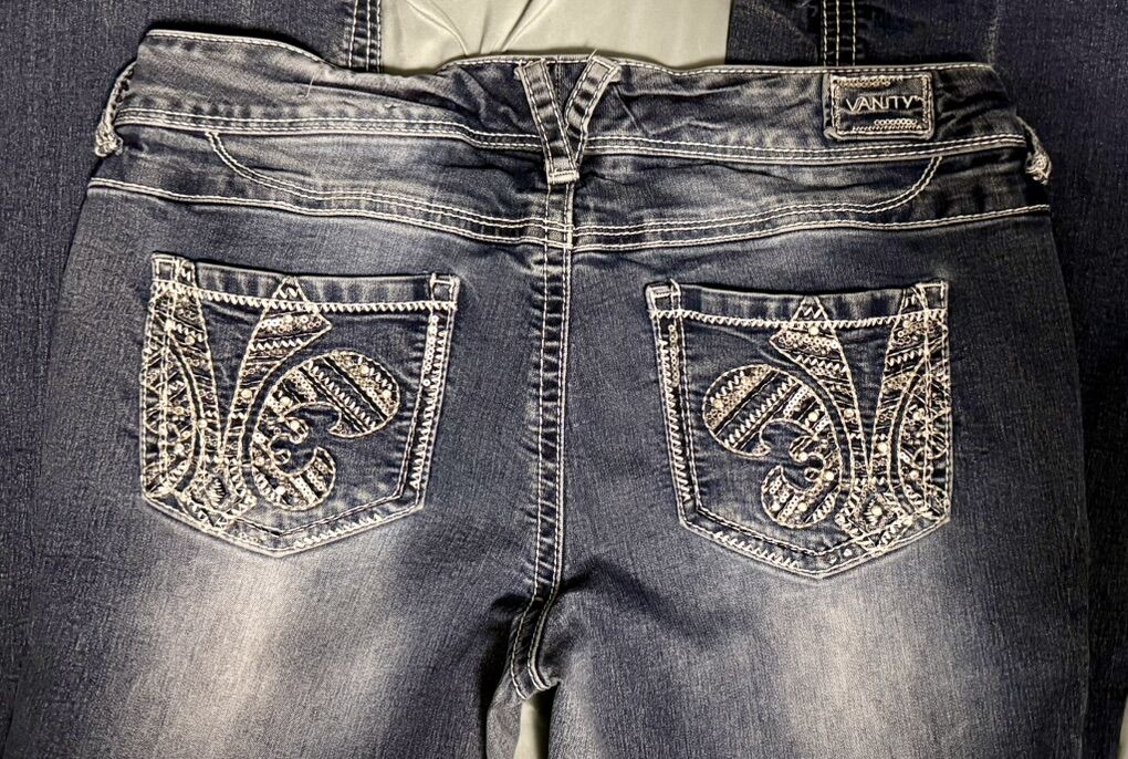 Vanity/Grace in LA bootcut jeans size 30 Long! | Women's Clothing | KSL ...