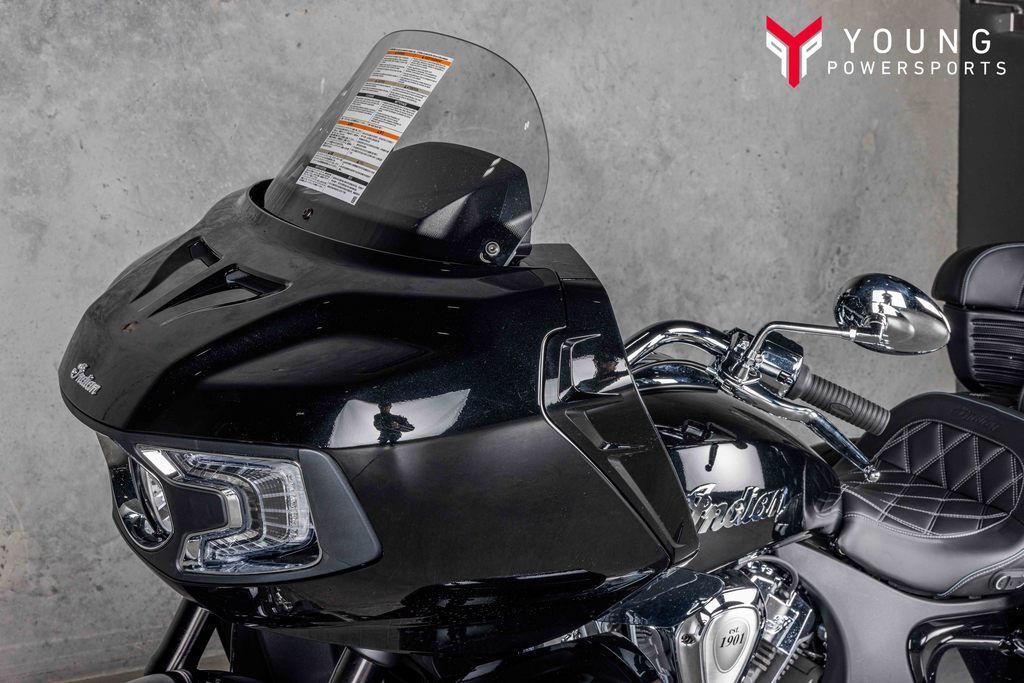 2025 Indian Motorcycle® Pursuit® Limited w/PowerBand Audio Black ...