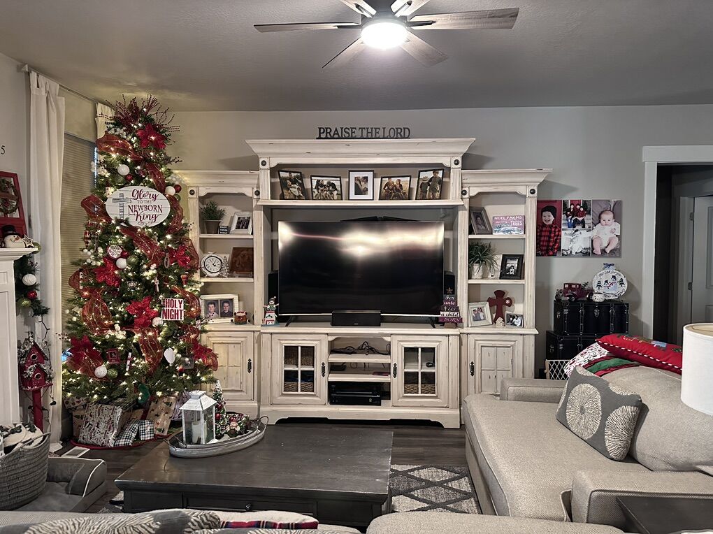 Entertainment Center | Entertainment Centers | KSL Classifieds