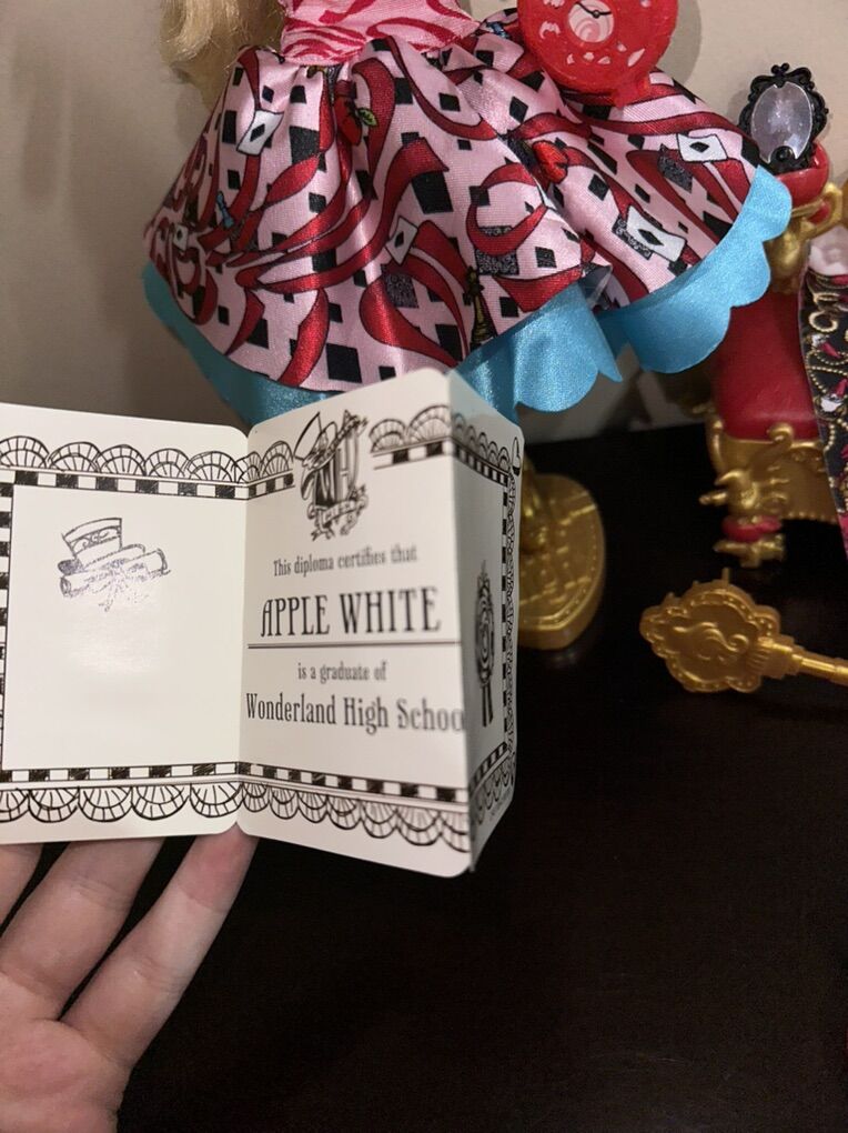 Ever After High Apple White Getting Fairest Couch | Dolls | KSL Classifieds