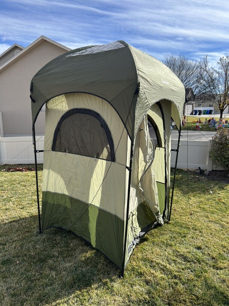 Cabelas Shower Shelter Tent. | Camping & Outdoors Equipment | KSL ...