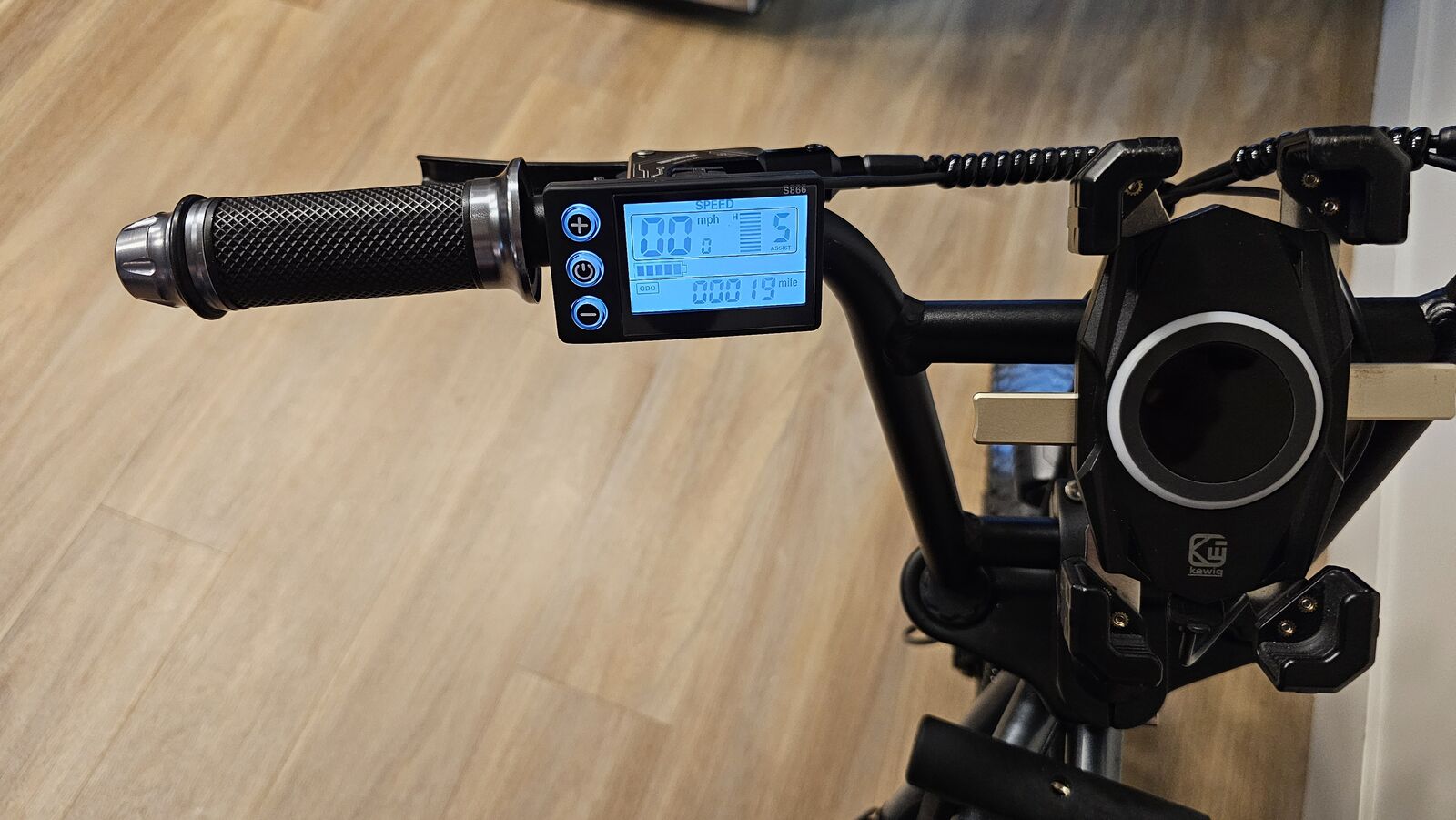 Upgraded Caroma D3 E-Bike (25mph top speed, 40mi+ range) | Electric ...