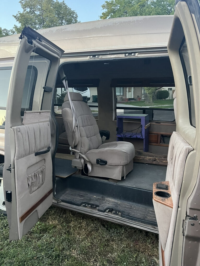 1998 Chevrolet Express 1500 in Riverton, UT | KSL Cars