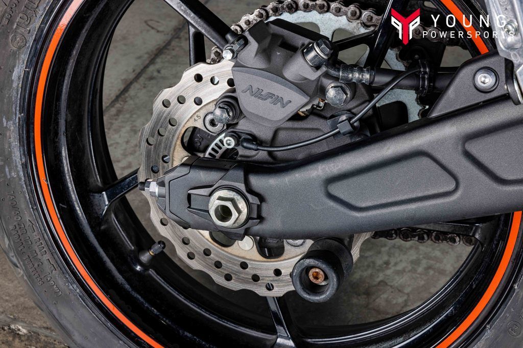 2023 Kawasaki Ninja® 650 Metallic Matte Graphenesteel Gray/Ebony ...