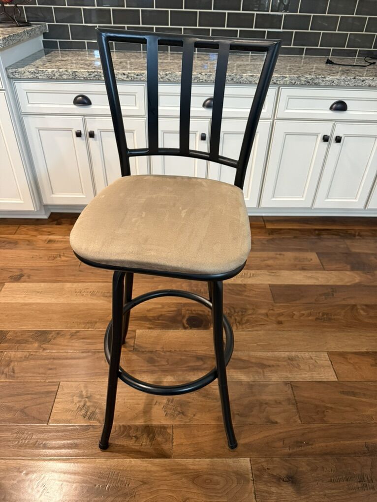 Set of 4 Bar Stools | Chairs | KSL Classifieds