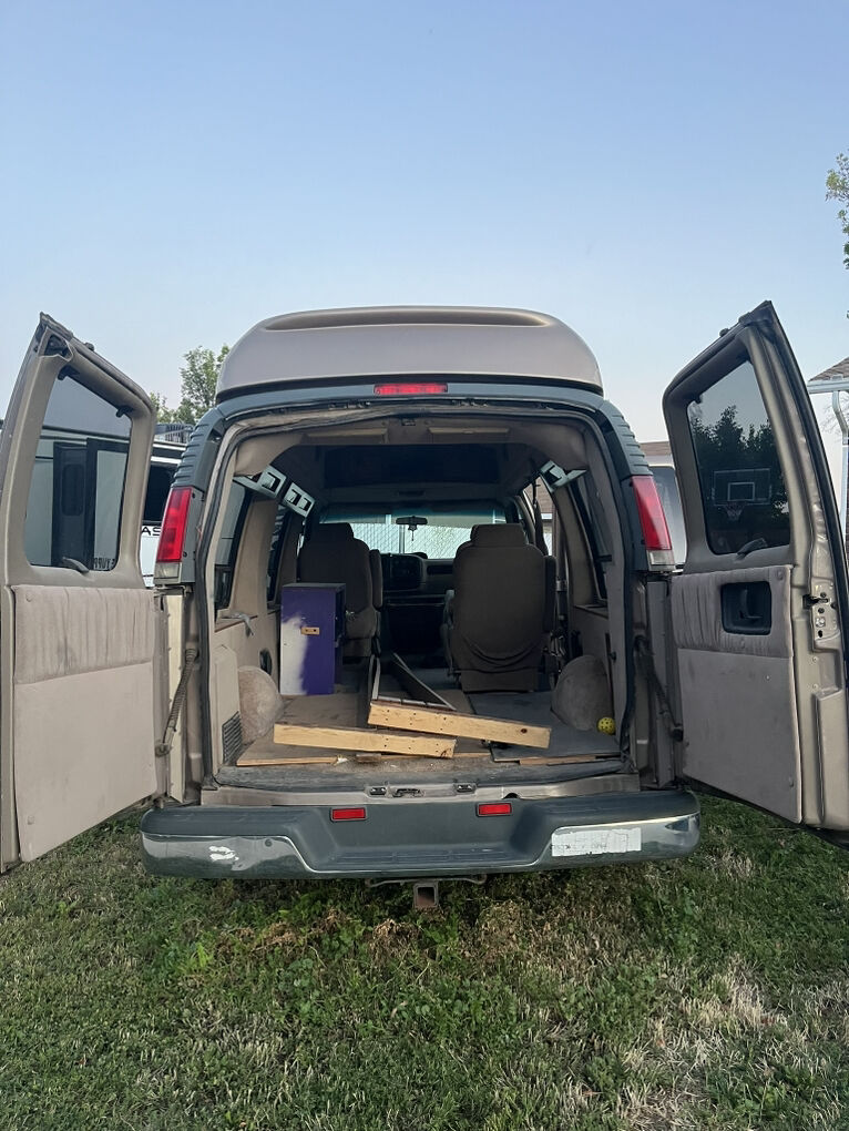 1998 Chevrolet Express 1500 in Riverton, UT | KSL Cars