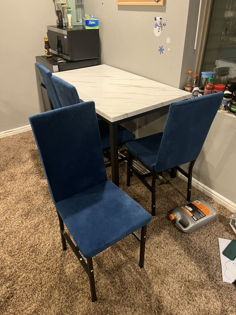 Table For 4 | Dining Tables | KSL Classifieds