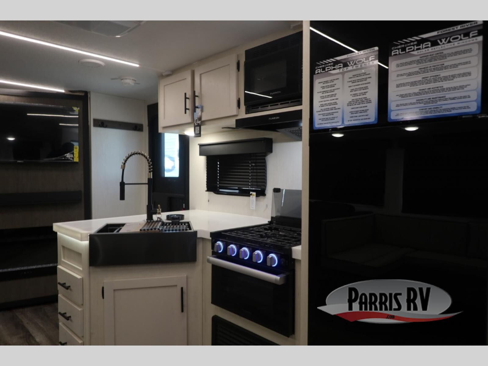 New 2025 Forest River RV Cherokee Alpha Wolf 26DBH | Travel Trailers ...