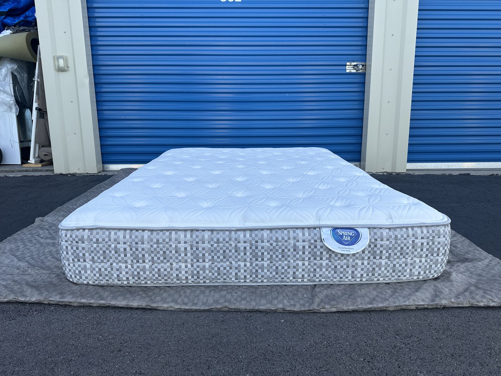 Comfortable Spring Air Plush Queen Mattress | Beds, Mattresses and Box ...