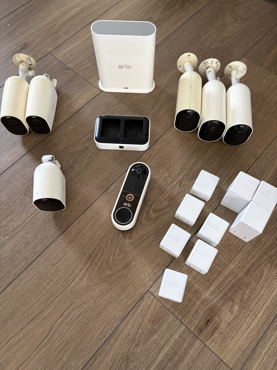 Arlo Security 6 Camera System and Wireless Doorbell with Fast Charger ...