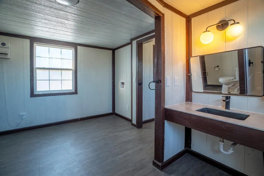 Two Tiny Homes on Nearly 1.5 Secluded Acres in Gallatin, MO ...