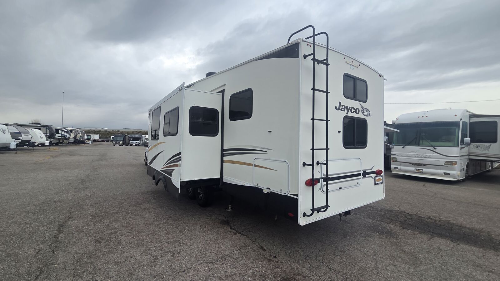 2021 Jayco Eagle HT 29.5BHDS BUNKHOUSE MODEL 1/2 TON TOWABLE | Travel ...