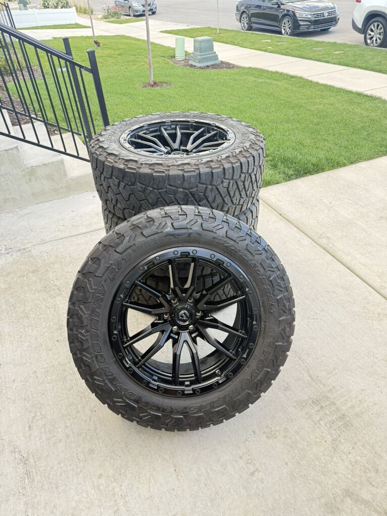 Dodge Ram TRX Rims and Tires 37/12.50R22 Toyo | Wheels and Tires - SUV ...