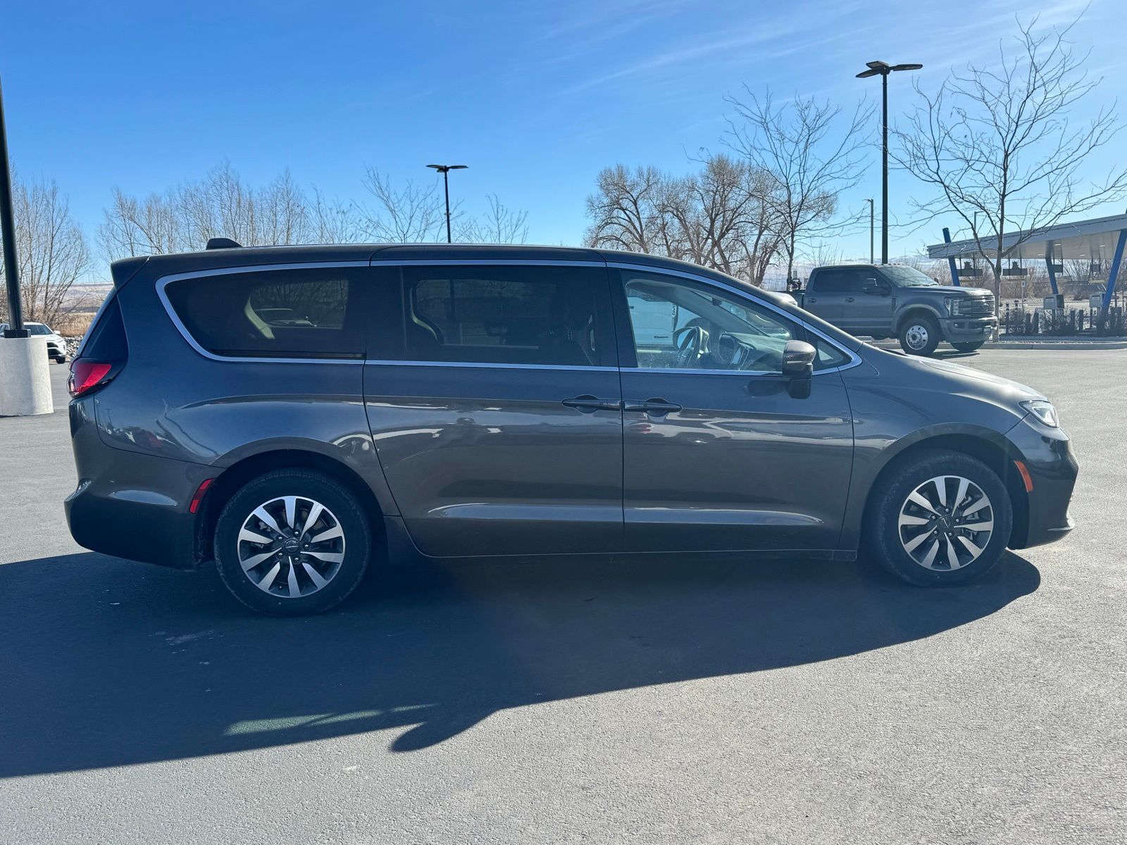 2022 Chrysler Pacifica Hybrid Touring L in Idaho Falls, ID | KSL Cars