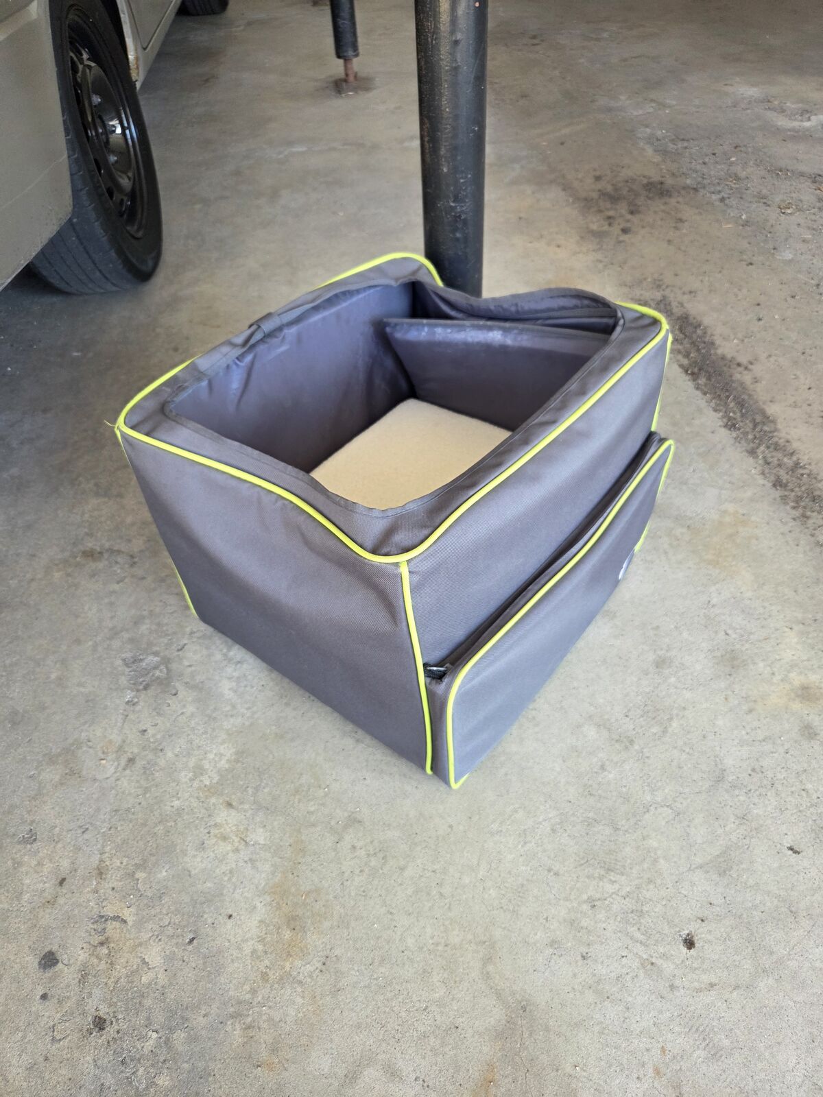 Pet car seat bed | Pet Equipment and Supplies | KSL Classifieds