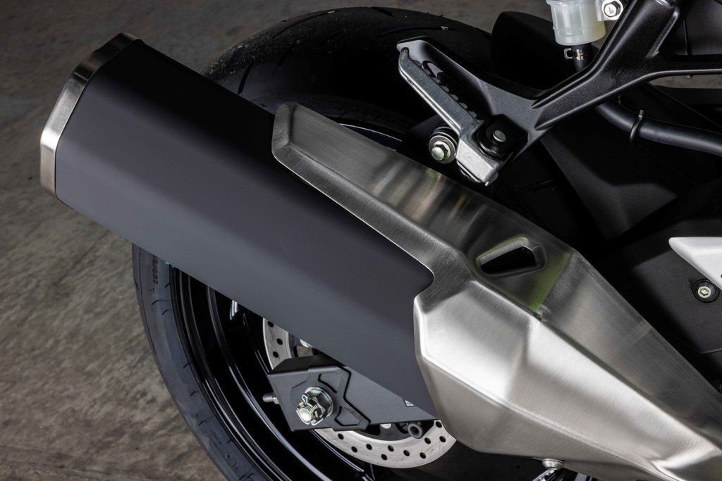 2026 Kawasaki Ninja® 500 ABS Metallic Yellowish Green/Ebony ...