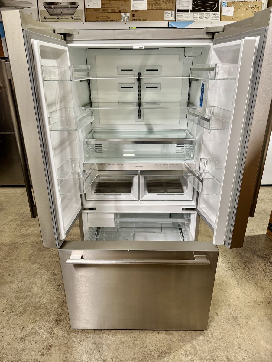THERMADOR MASTERPIECE SERIES FRENCH DOOR REFRIGERATOR | Refrigerators ...