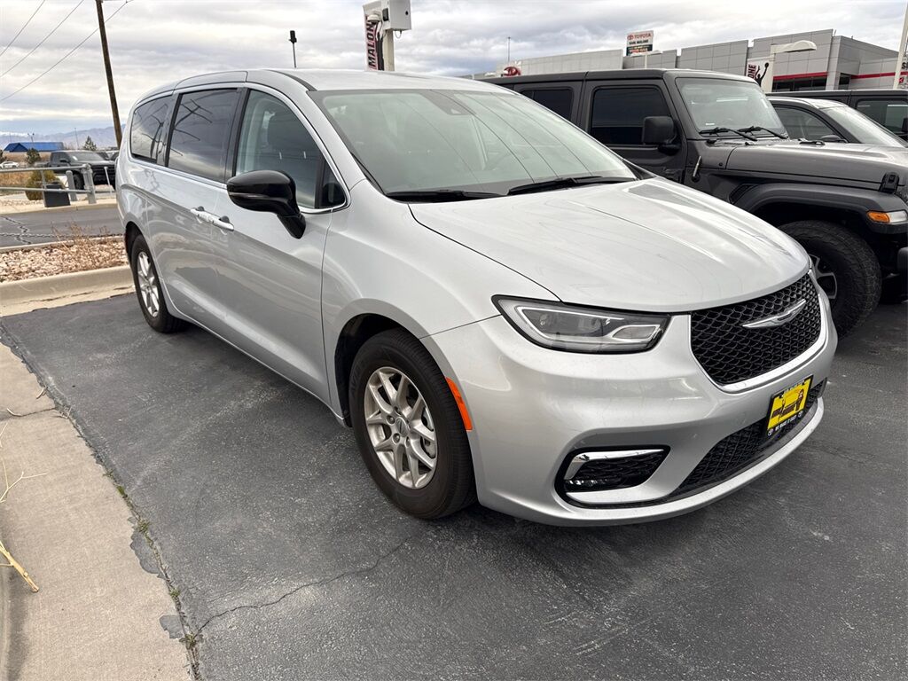 2024 Chrysler Pacifica Touring L in Draper, UT | KSL Cars