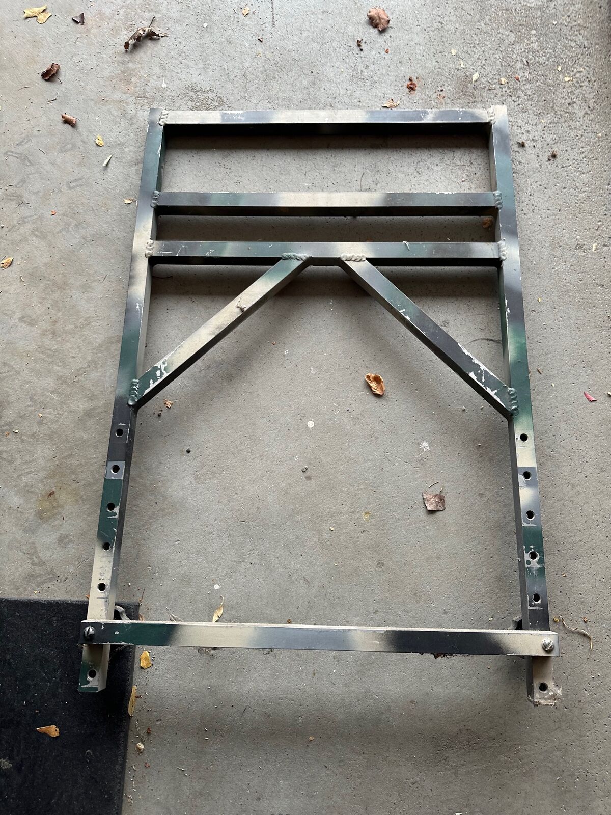 Tree Lounge Climbing Tree Stand | Hunting Equipment | KSL Classifieds