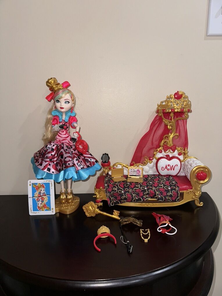 Ever After High Apple White Getting Fairest Couch | Dolls | KSL Classifieds