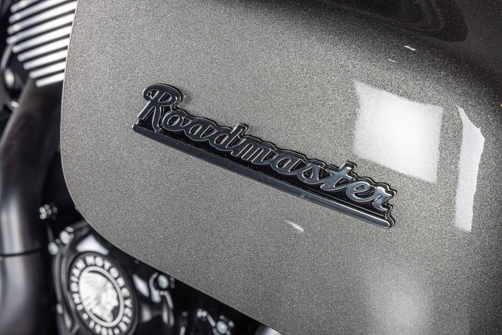 2025 Indian Motorcycle® Roadmaster® Dark Horse® w/Powerband Audio Heavy ...