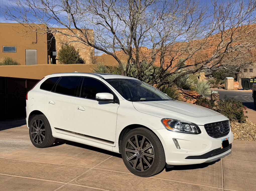 Fascinating 2016 Volvo Xc60 T5 Premier Suv Pictures