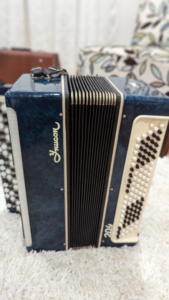 Unison Chromatic Button Accordion B System | Pianos, Keyboards, and ...