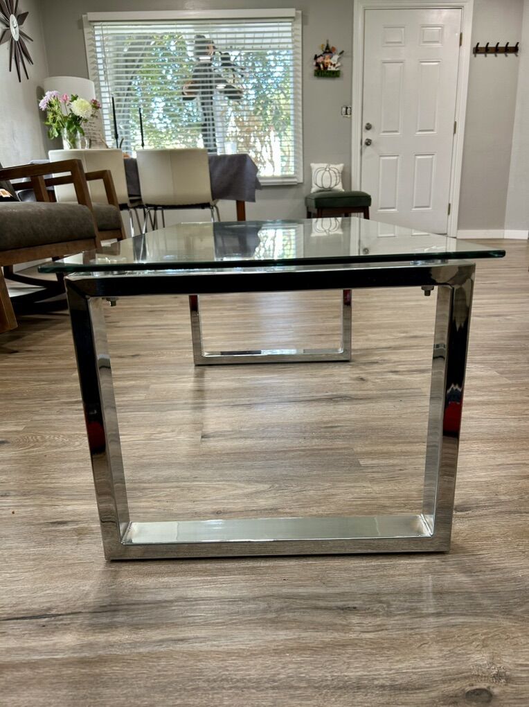 Modern Glass Coffee Table | Coffee Tables and End Tables | KSL Classifieds