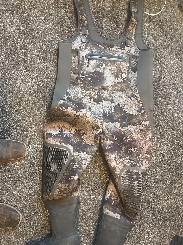 Waiters 150$ OBO | Men's Clothing | KSL Classifieds