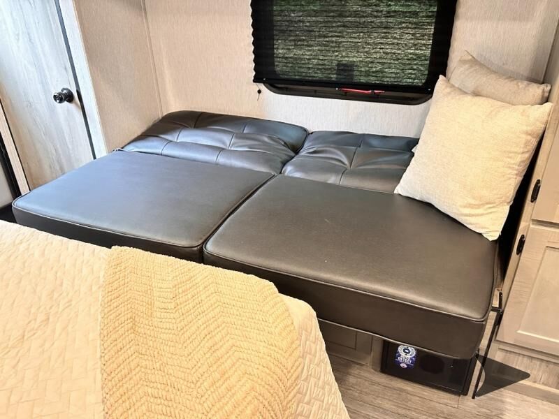 2026 Wayfinder RV GO LITE CLOUDBREAKER 15 | Travel Trailers, Bumper ...