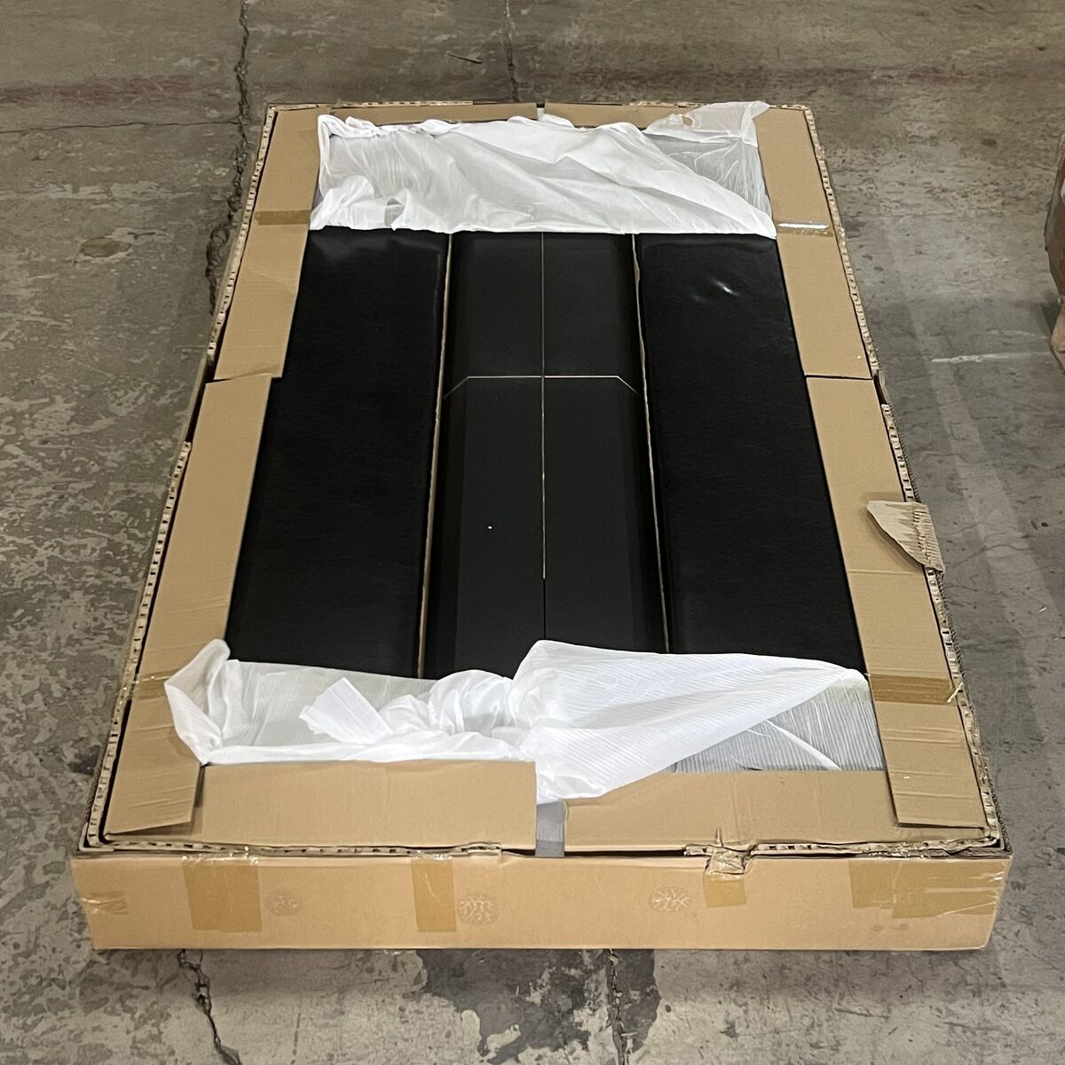 ON AUCTION - HATHAWAY Park Avenue 7 ft. Pool Table Combo Set With ...