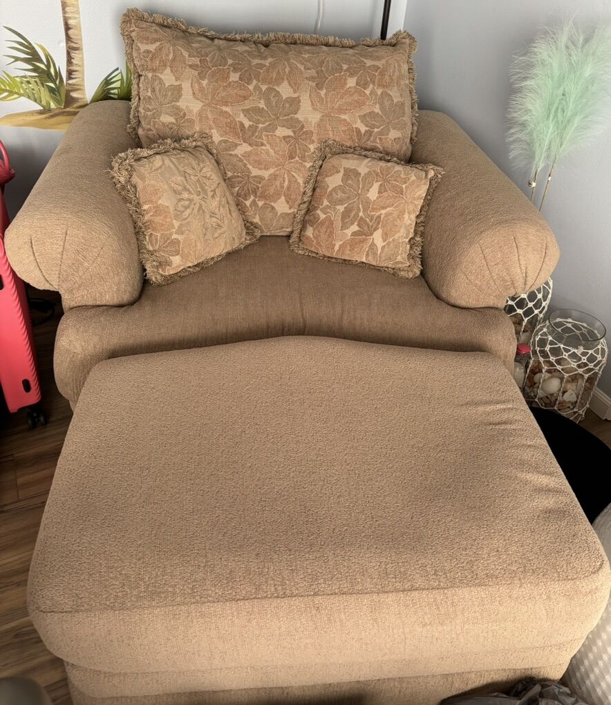 Living Room Furniture Set | Couches and Loveseats, Fabric | KSL Classifieds