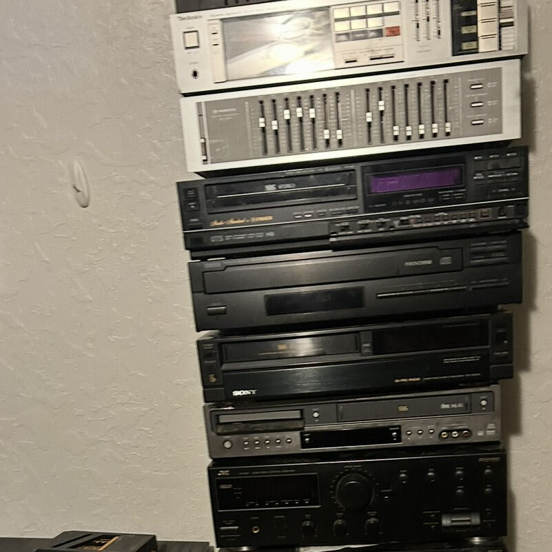Vintage Stereos, Recievers, computers, Keyboards | Stereos and Boom ...
