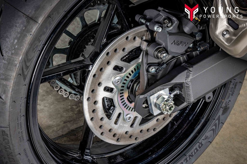 2025 Kawasaki Z900 ABS Metallic Spark Black/Metallic Carbon Gray ...