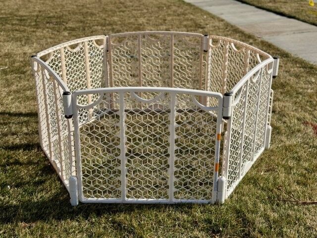 Evenflo Versatile Playpen 28" Tall 6 Panels | Pet Equipment and ...