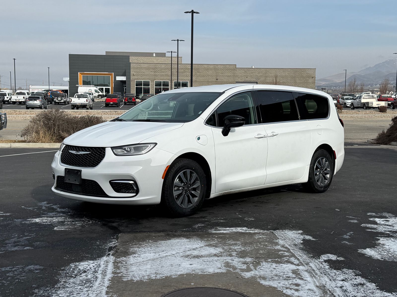 2024 Chrysler Pacifica Plug-In Hybrid Select in Idaho Falls, ID | KSL Cars