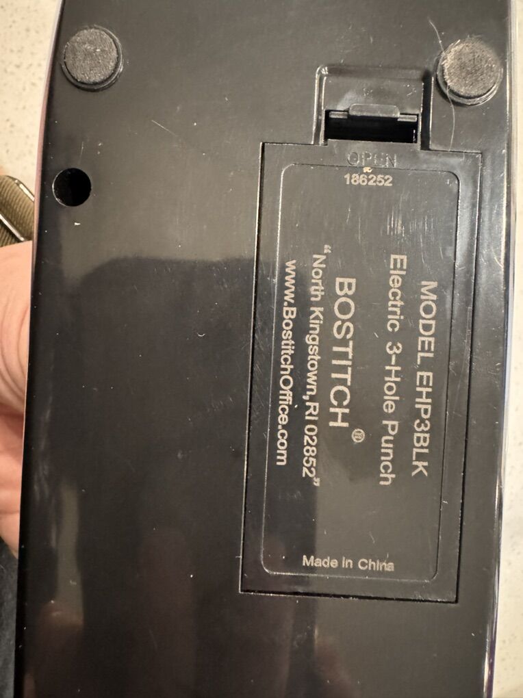 Bostitch electric 3 Hole Punch | Office Supplies | KSL Classifieds