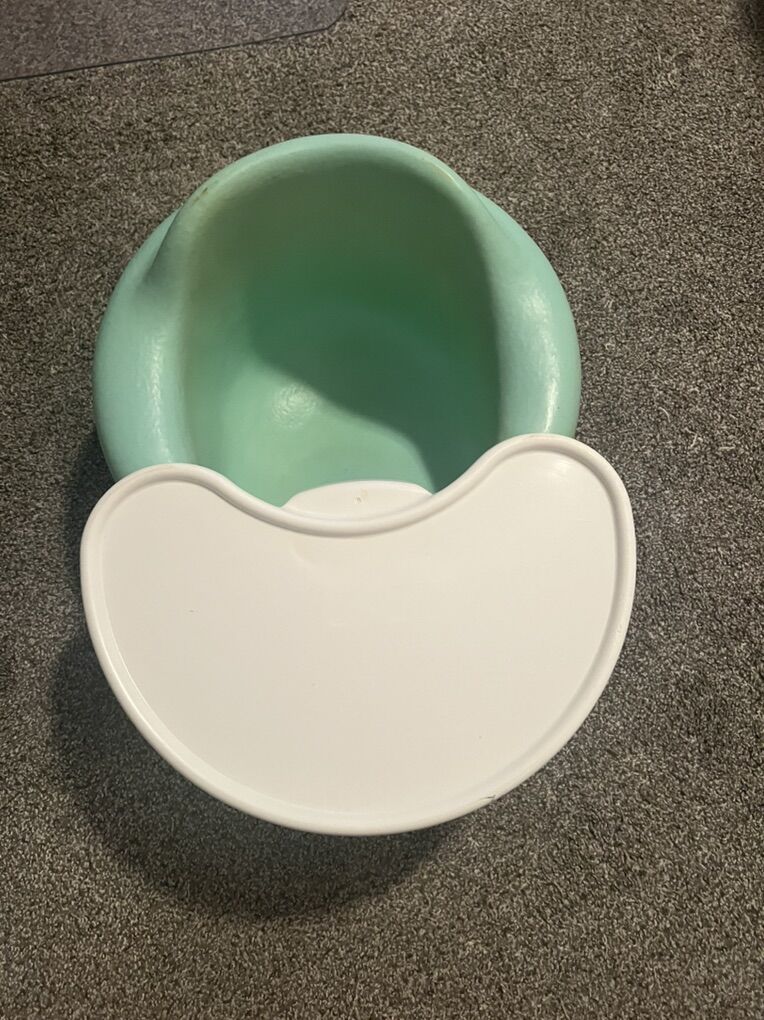 Bumbo With Tray | Swings, Seats & Chairs | KSL Classifieds