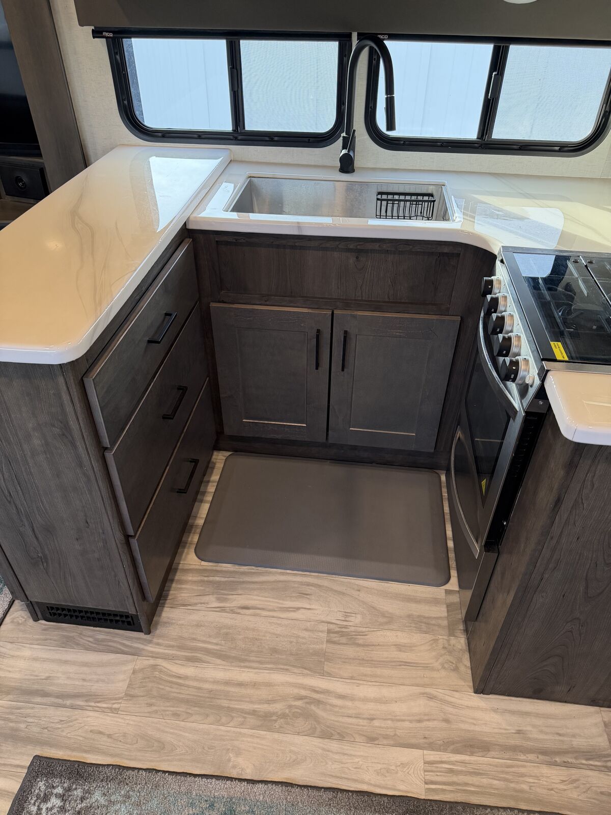 2022 Alliance Valor 40V13 | Travel Trailers, Toy Hauler | KSL Classifieds