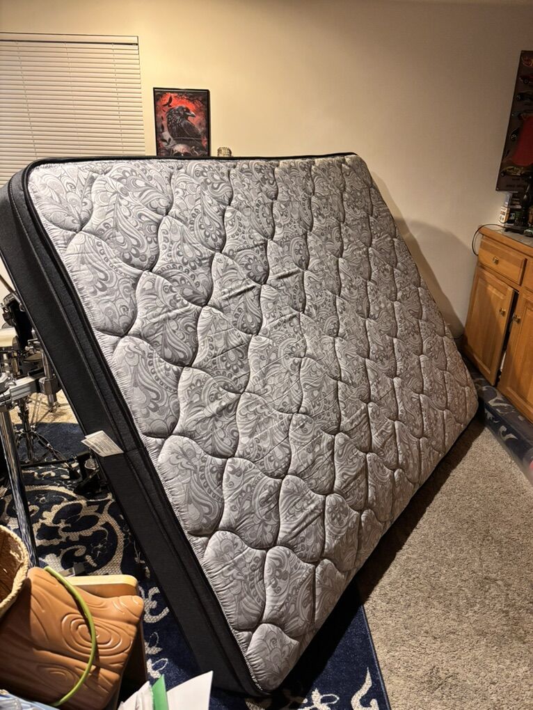 Queen And Box Leg Frame | Beds, Mattresses and Box Springs | KSL ...