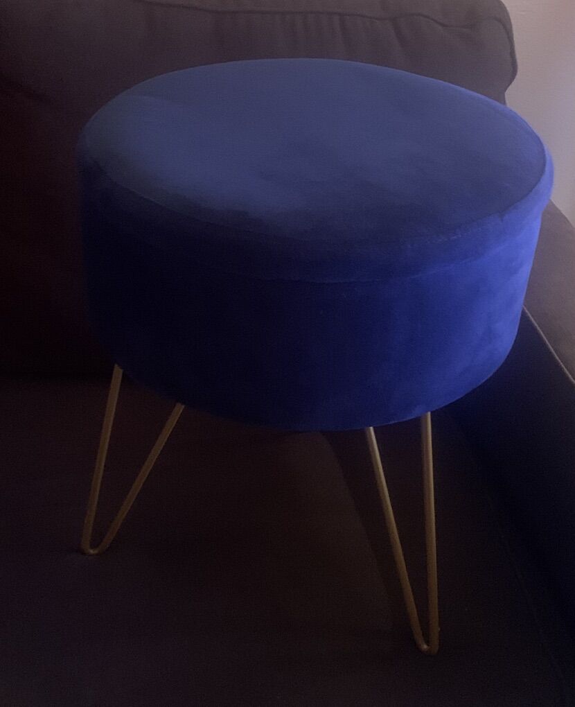 DARLING BLUE VELVET STOOL | Chairs | KSL Classifieds