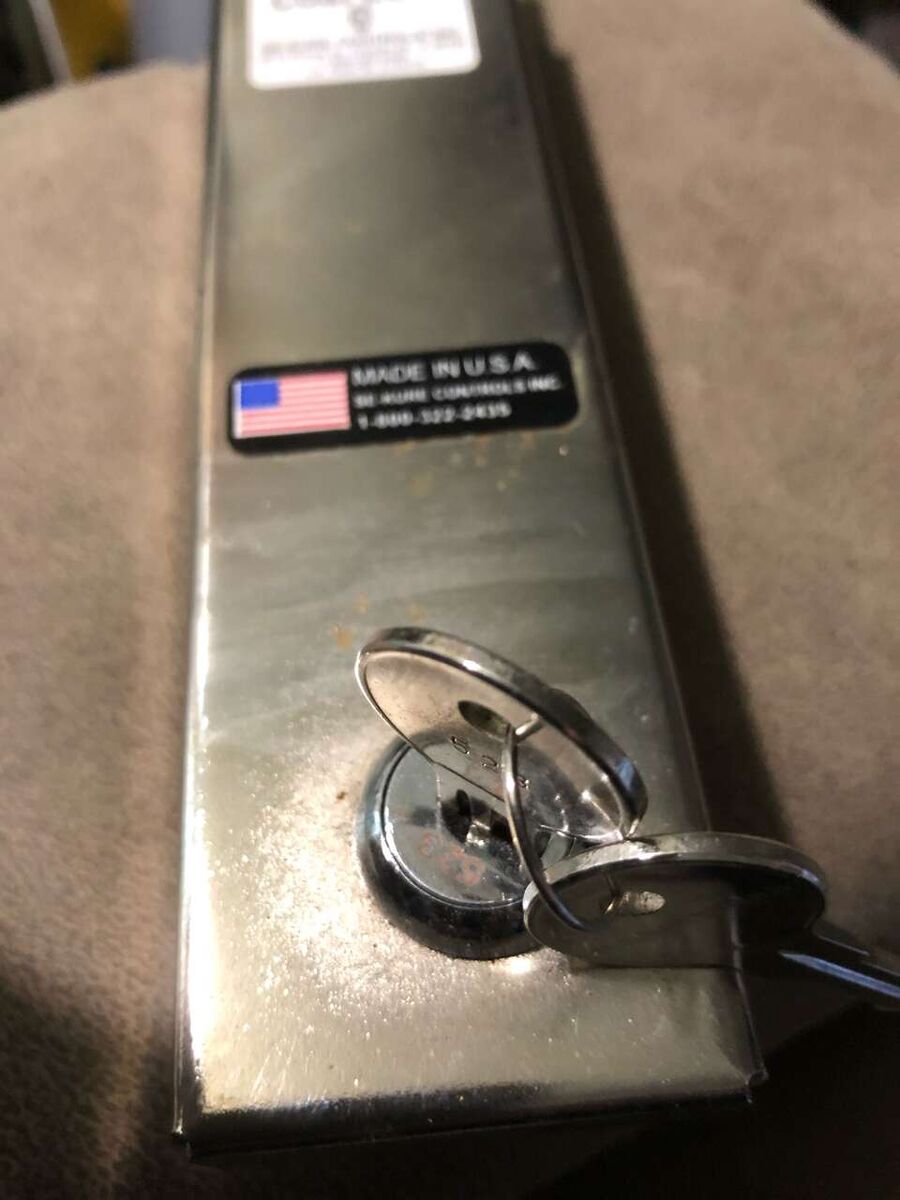 # Se-Kure Controls Extended Cable Coat Lock with 2 Keys 8-5/8" SK-383 ...