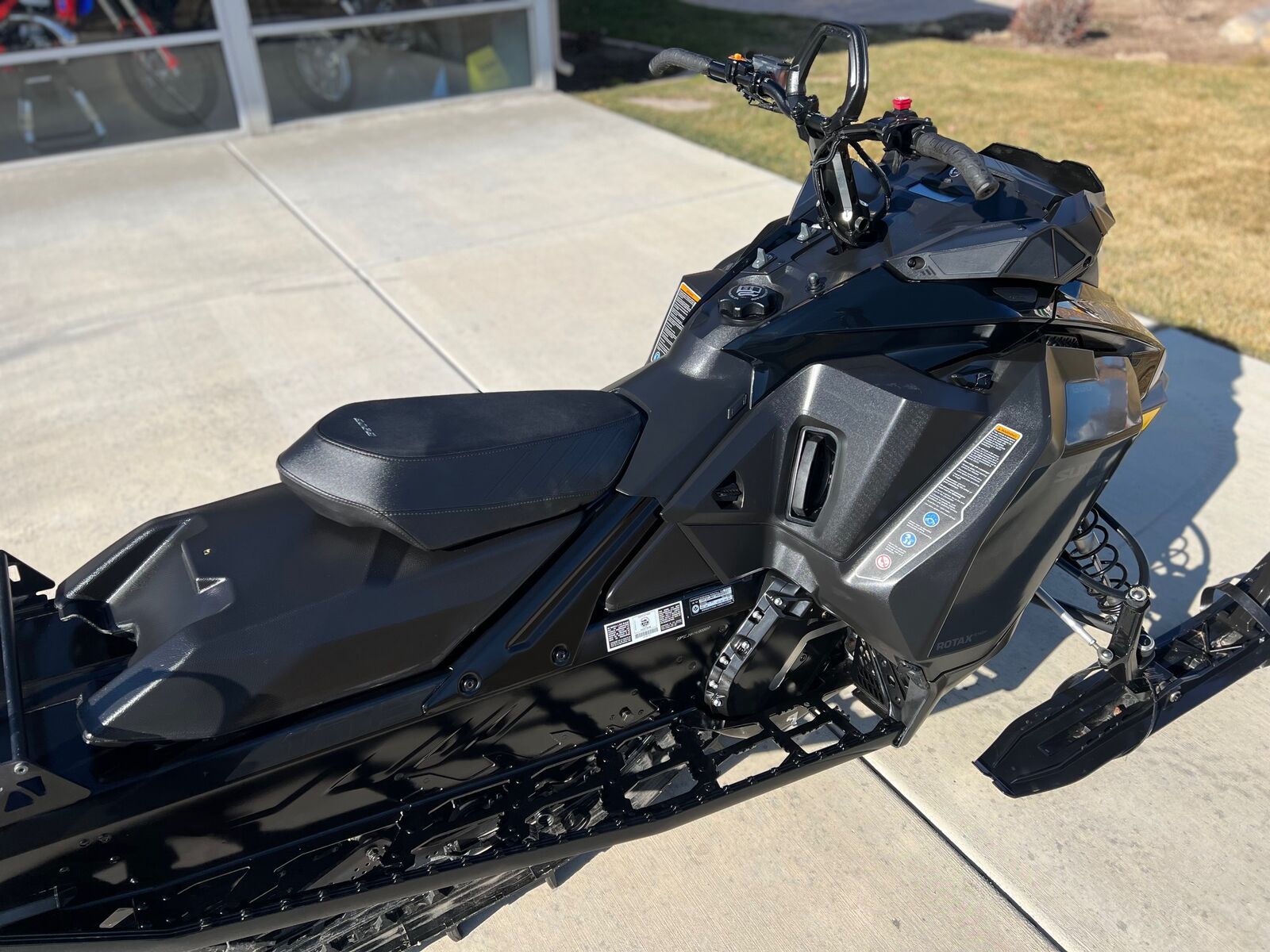 2022 SKI-DOO Summit Edge 175 850 E-TEC SHOT PowderMax Light FlexEdge 3. ...