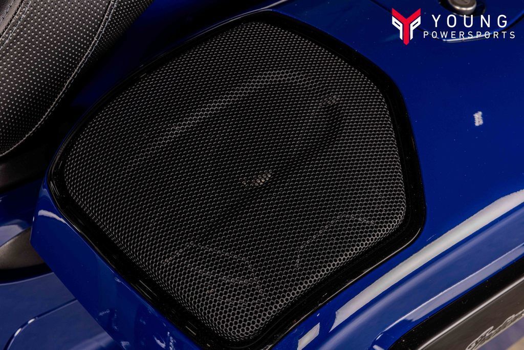 2025 Indian Motorcycle® Challenger® Dark Horse® 112 w/PowerBand Audio ...