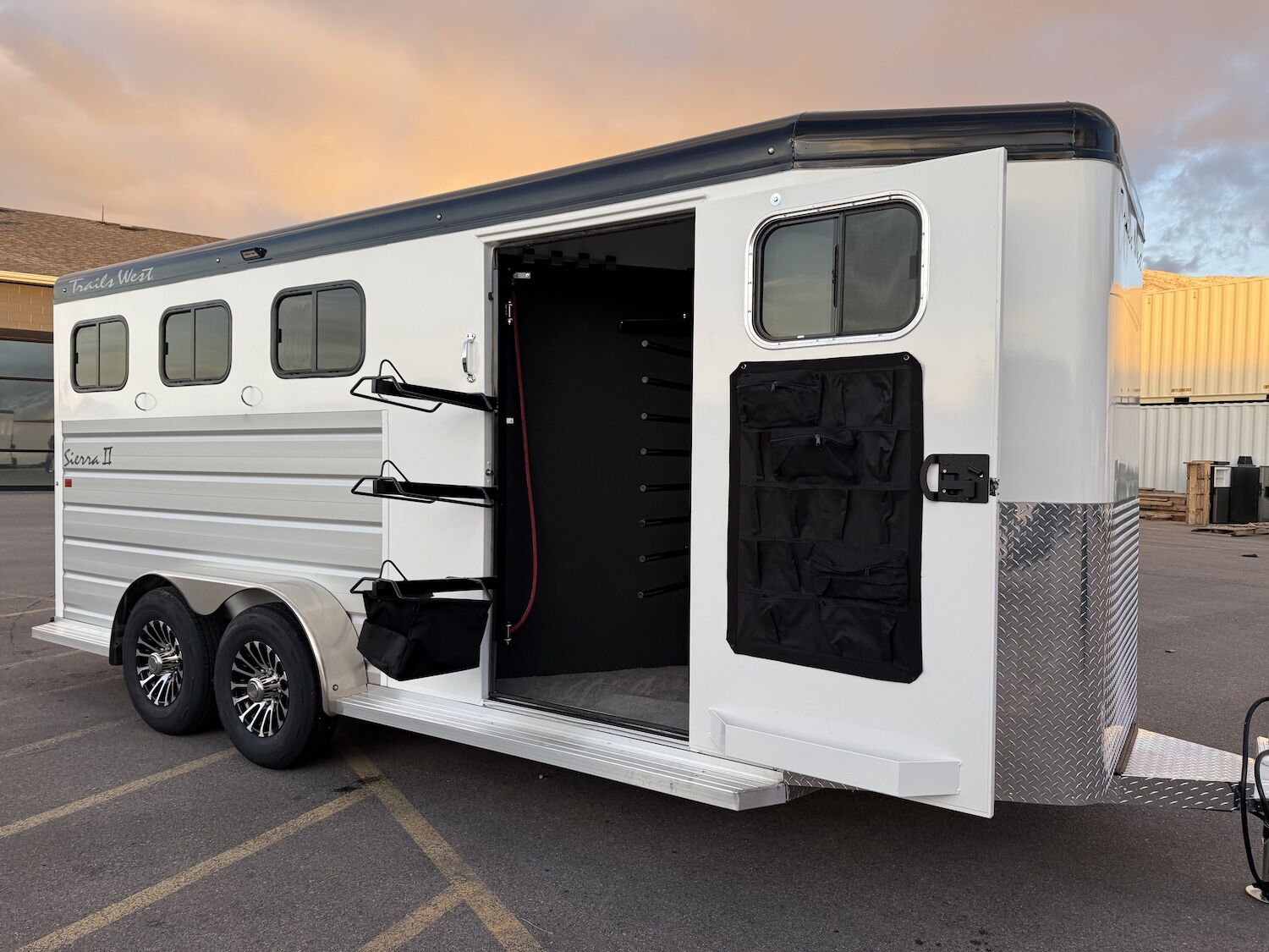 2026 Trails West Sierra II 3-Horse | Horses/Livestock, Trailers | KSL ...