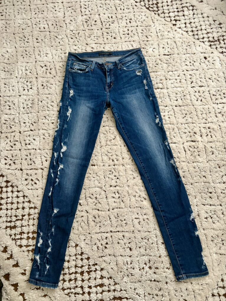 Flying Monkey Ripped Skinny Jeans | Women's Clothing | KSL Classifieds