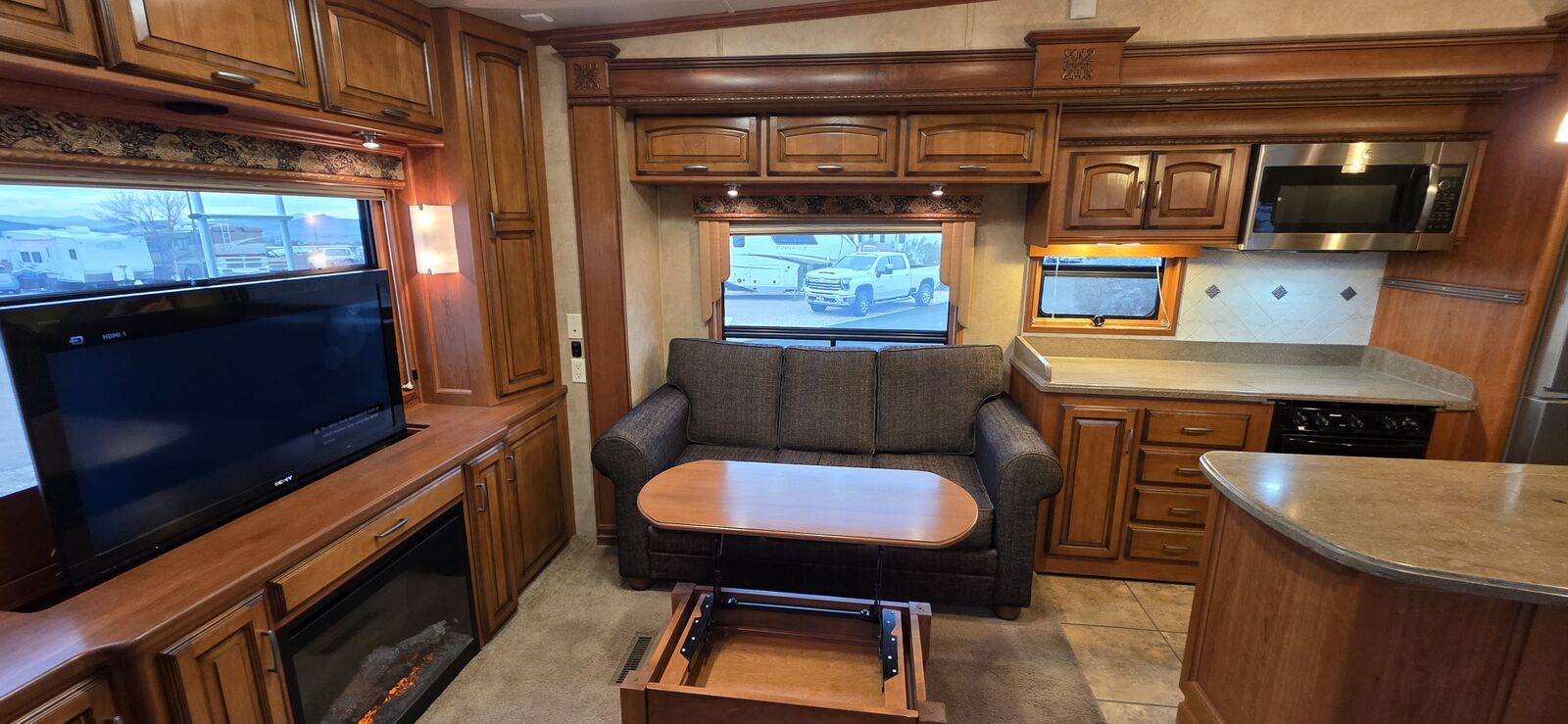 2012 Mobile suites King Master 4 slides, Built for full time use, Dual ...