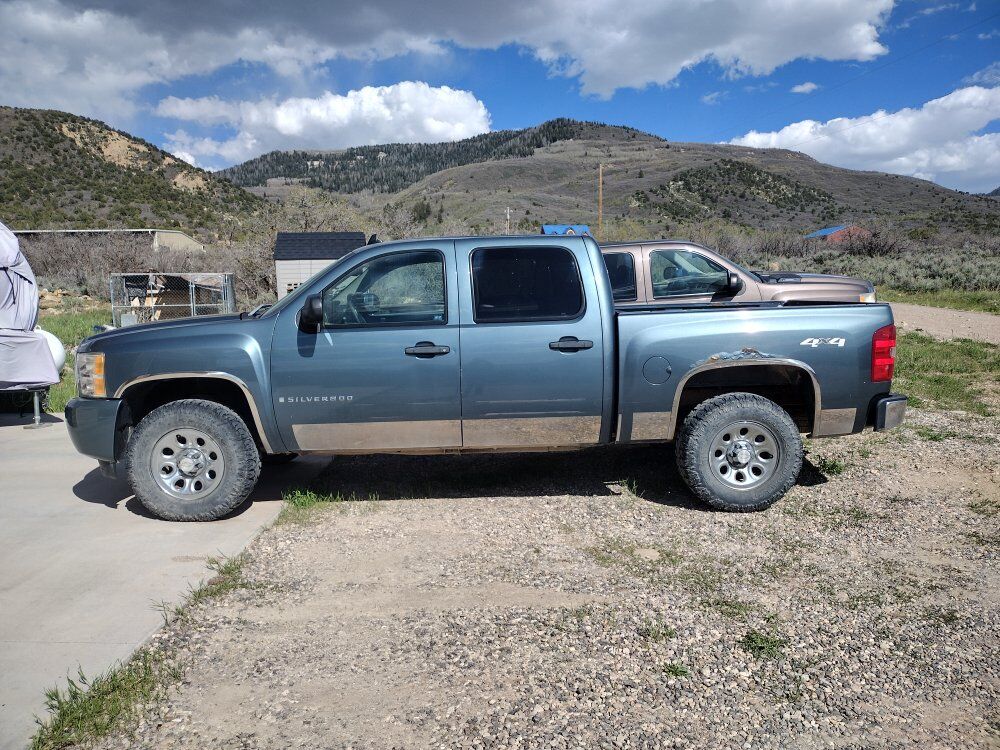 2007 Chevrolet Silverado 1500 LT in Fairview, UT | KSL Cars