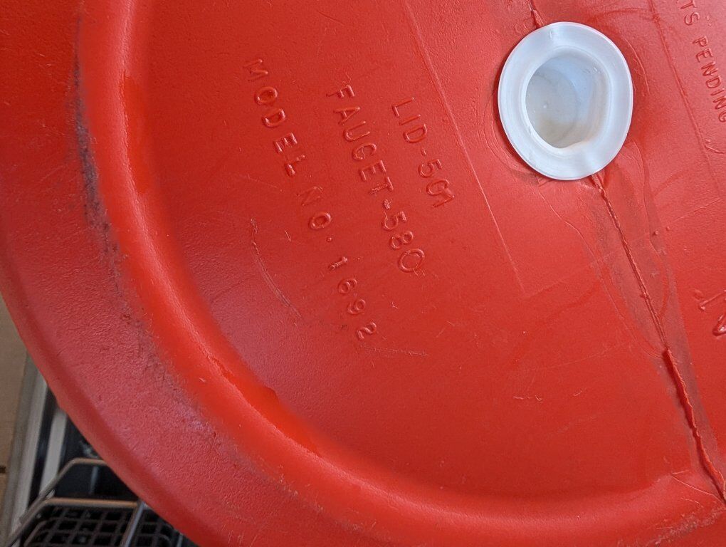 Gott 2 Gallon Water Jug | Camping & Outdoors Equipment | KSL Classifieds