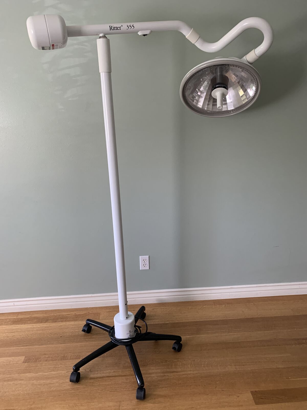 Midmark Ritter 355 Medical Exam Procedure Light– Adjustable Examination ...